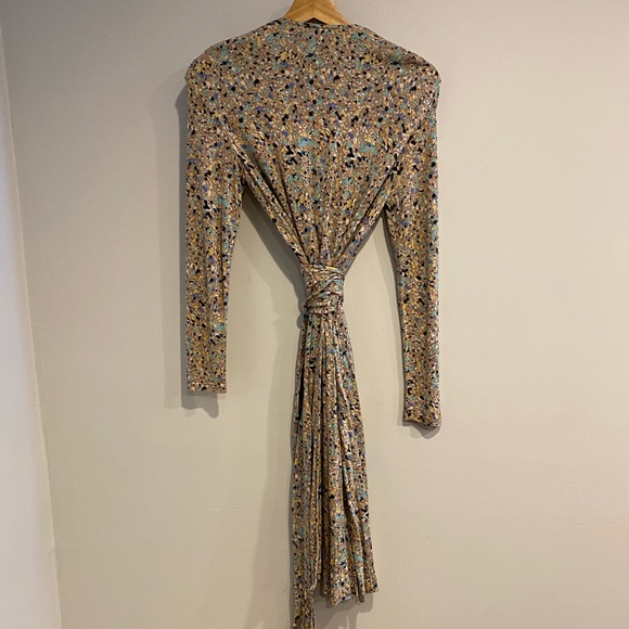 Diane Von Furstenberg | Dresses | Vintage Dvf Print Silk Wrap Dress ...